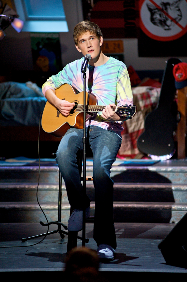 Bo Burnham Hits the Stage - The Sandspur